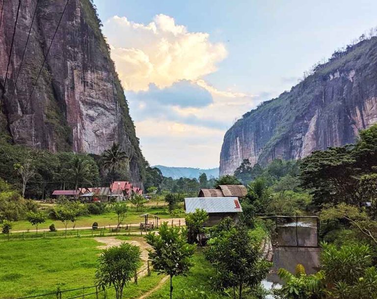 Lembah Harau | Amfitheater Alami di Jantung Minangkabau
